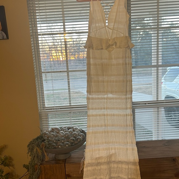 foxiedox | Dresses | Foxiedox White Lace Maxi Dress | Poshmark